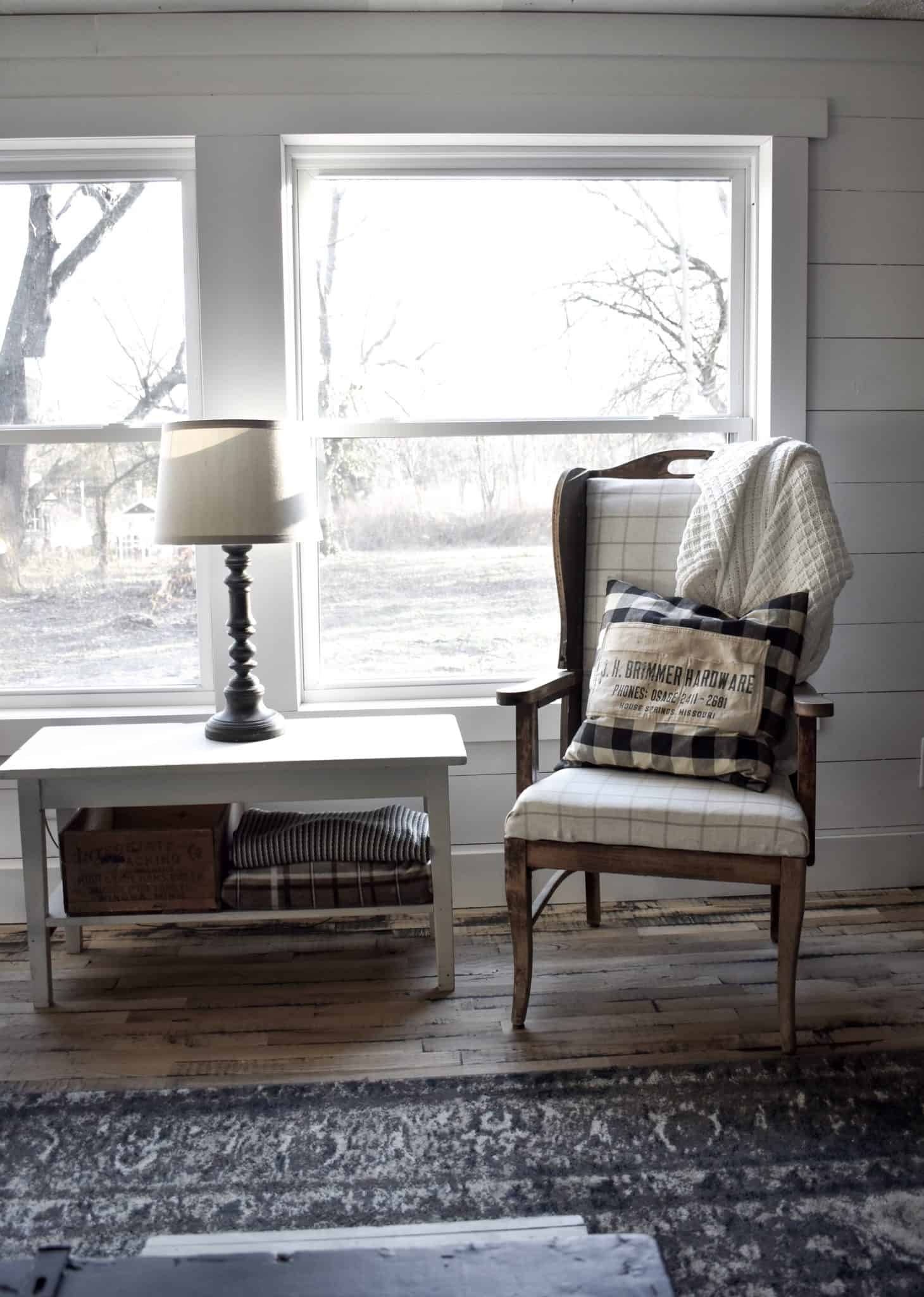 Simple Farmhouse Style Window Trim - Rocky Hedge Farm